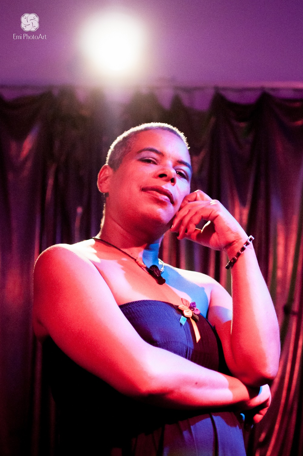 Crítica: Simone Magalhães dá relevância à cena off do Festival de ...