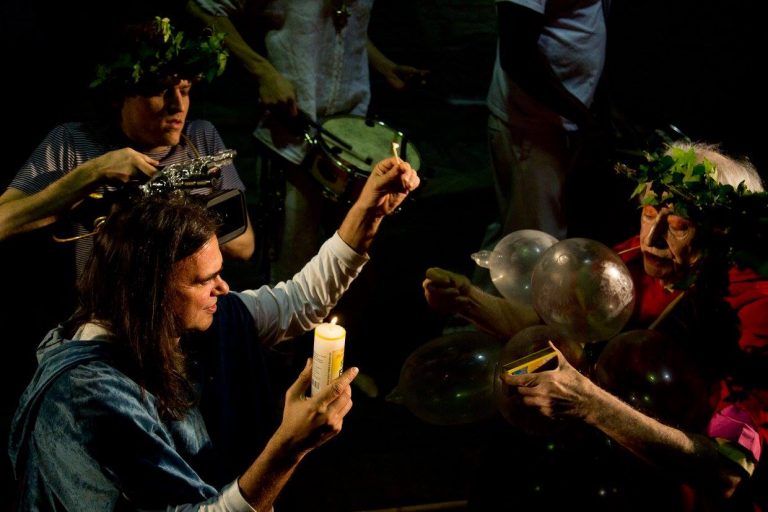 20 fotos desvendam “Bacantes” do Teatro Oficina – Miguel Arcanjo