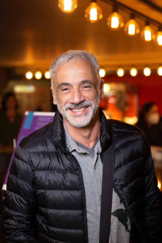 Crítica | As Cadeiras é tocante homenagem de Marco Nanini e Fernando ...