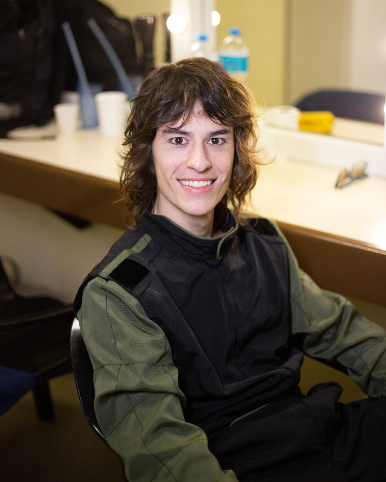 Amadeo estreia sob fortes aplausos no Tucarena: veja elenco no camarim ...