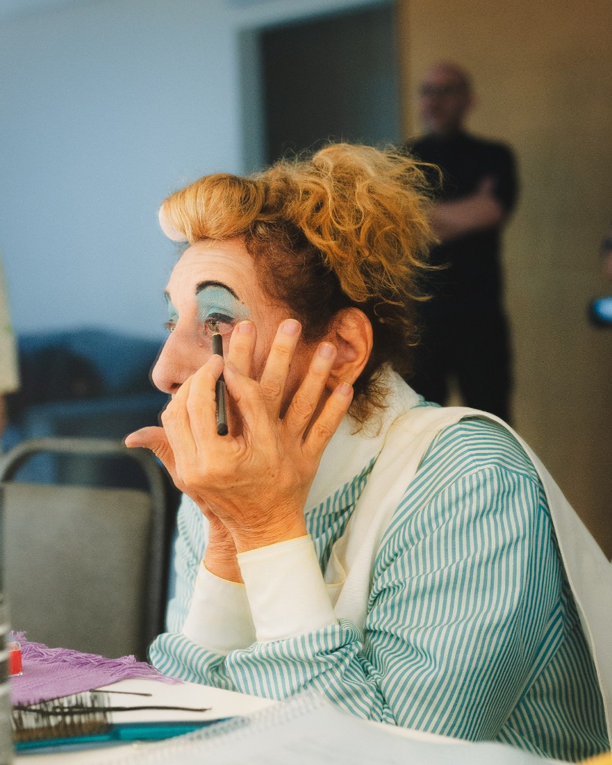 Irineu volta aos palcos com peça sensível de Tiago Luchi ao lado de ...