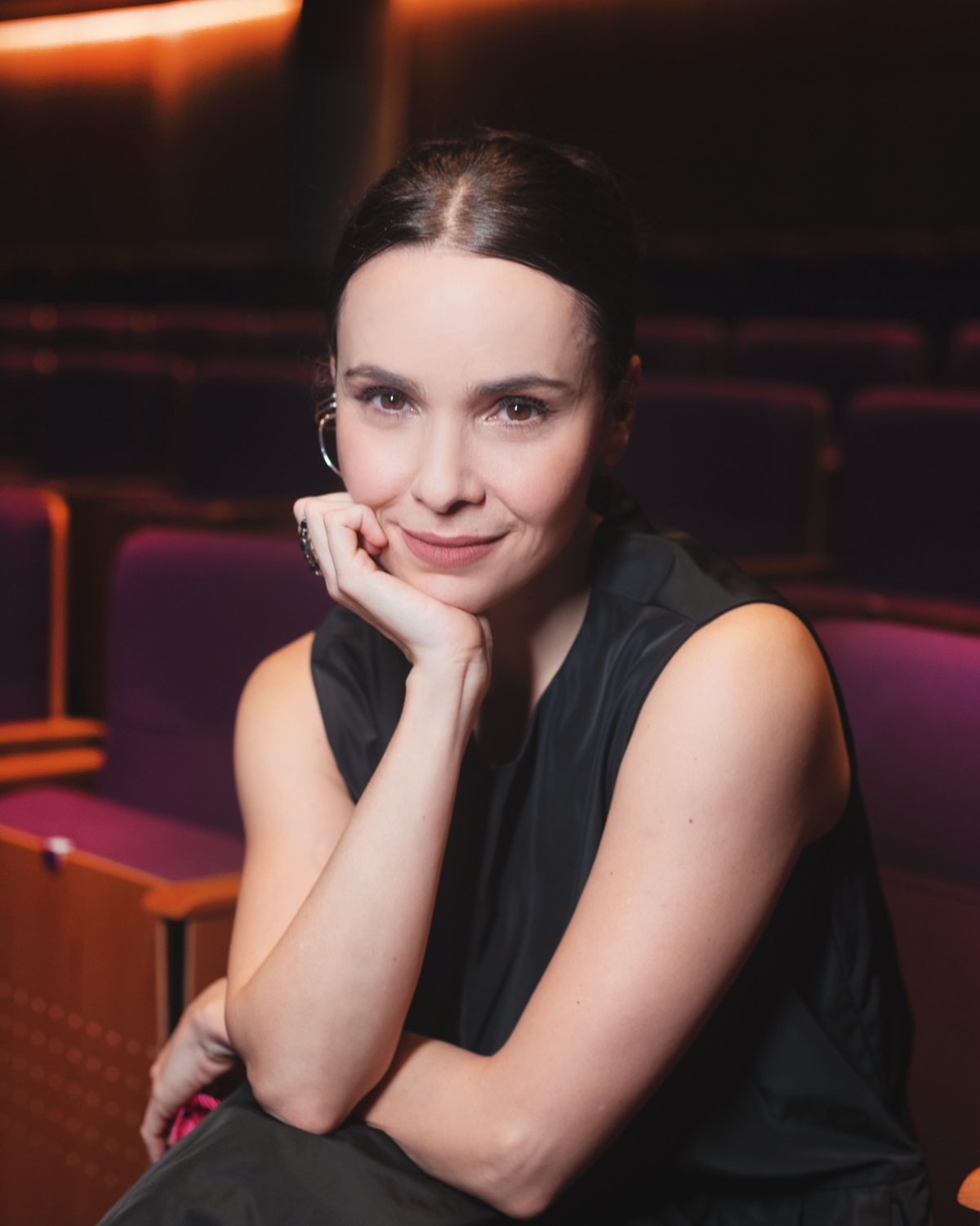 Prima Facie com Débora Falabella volta ao Teatro Vivo SP após ...